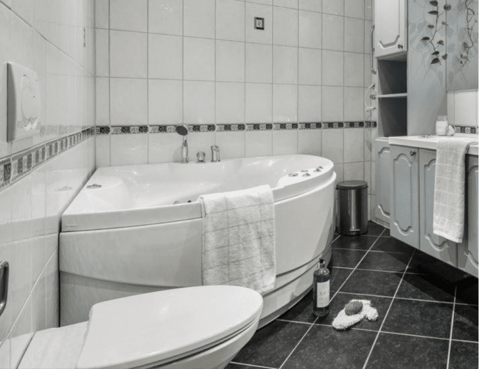 The Ultimate Guide To Standard Bath Sizes In The UK | NG Bespoke